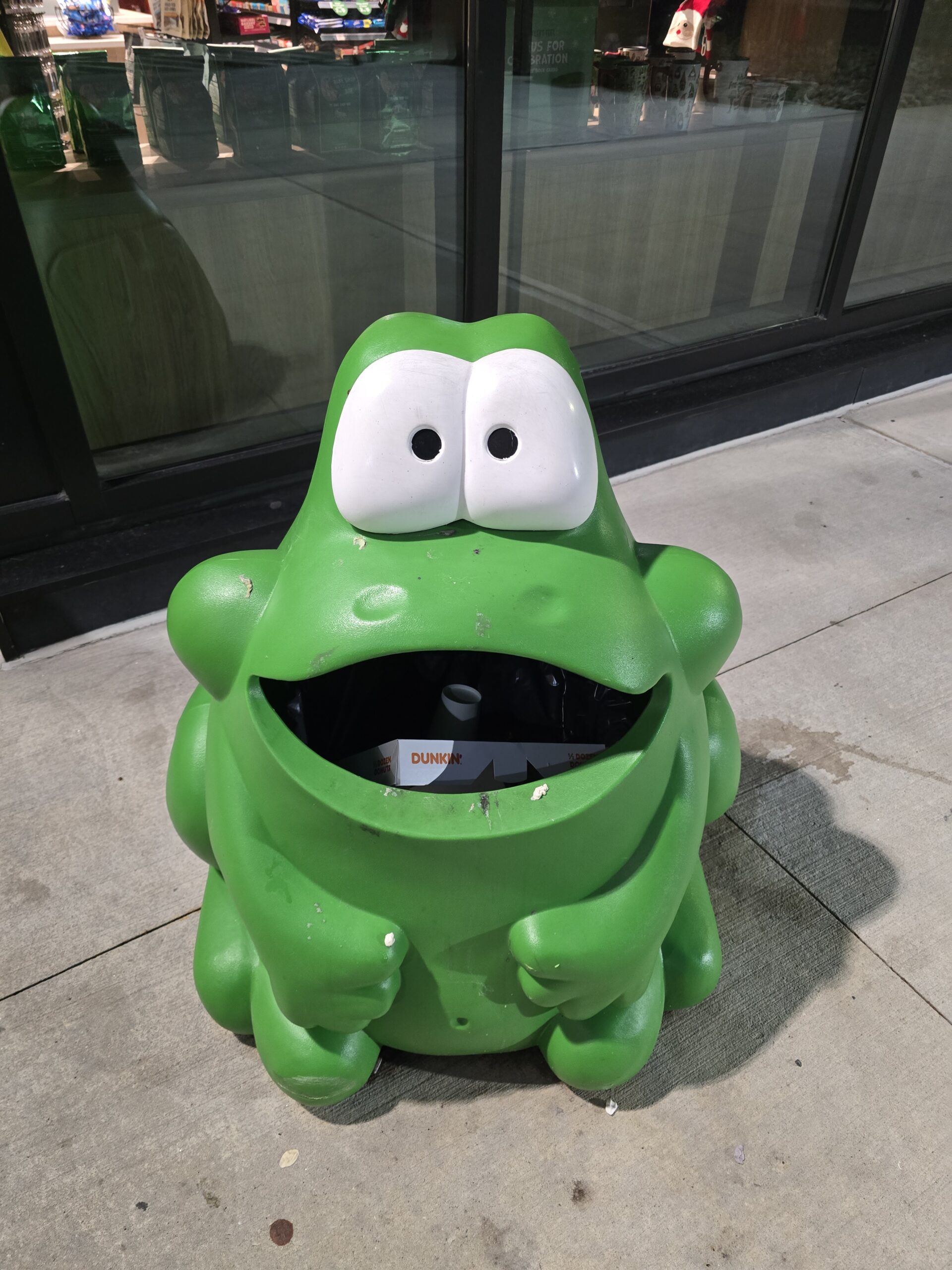 The Rest-Stop Frog - Pete and Chris Amusements